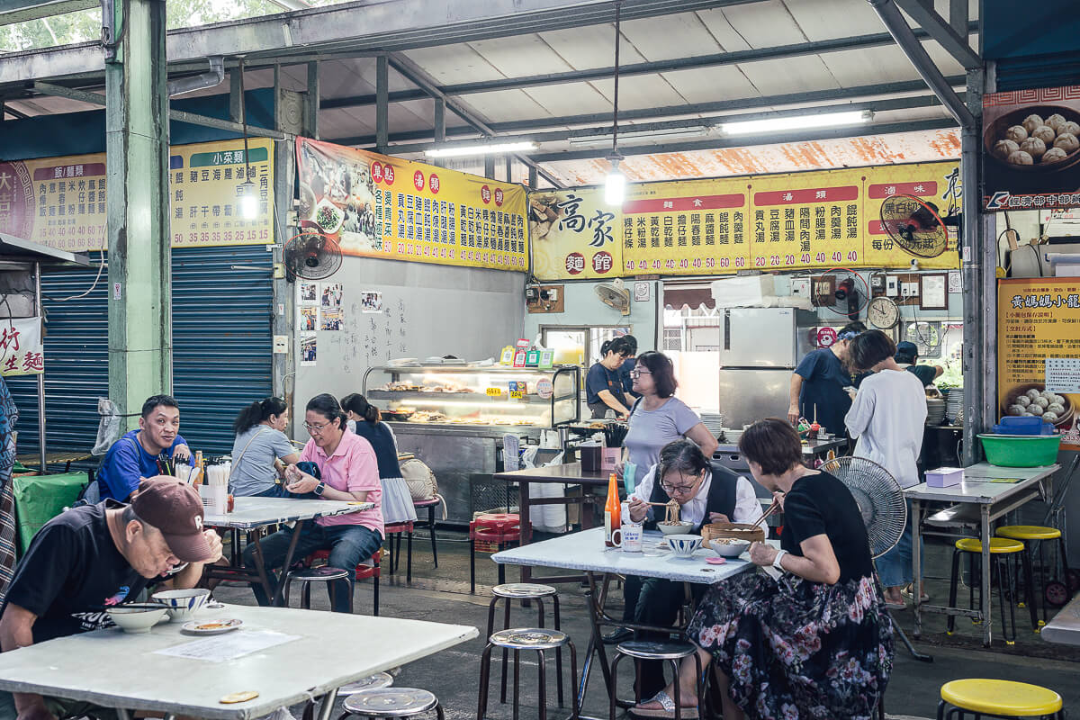 黃媽媽小籠包 |中興新村美食！隱藏南投第三市場，開業超過50年～