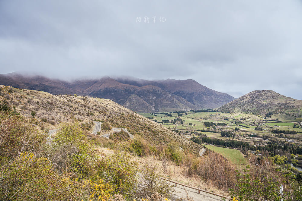 Arrow Junction Lookout Point |髮夾彎後美景，隱藏皇冠山脈公路旁