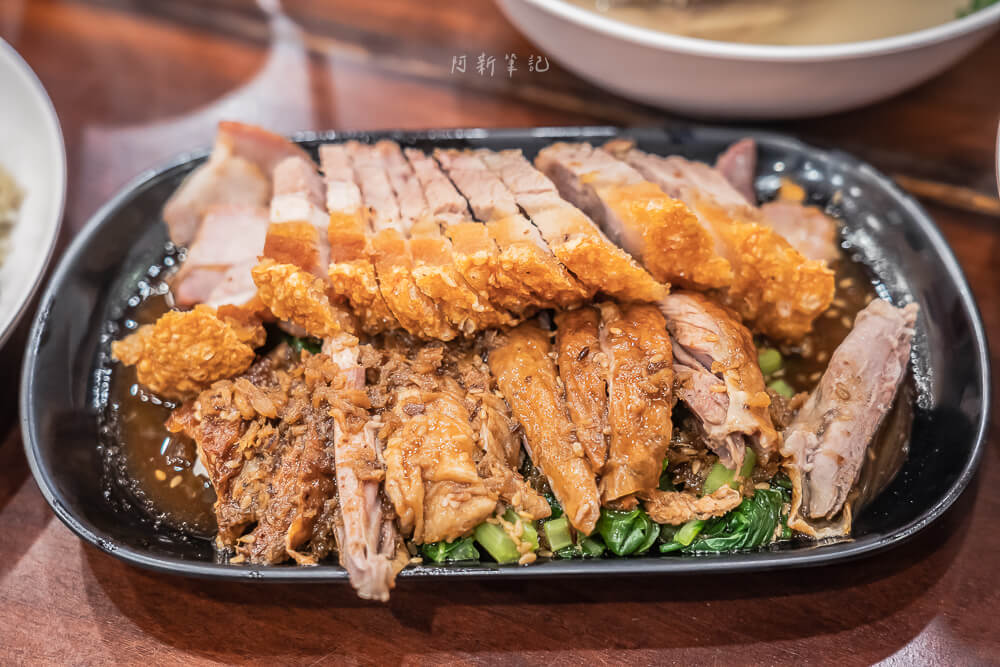 Bamee Kon Sae Lee | 曼谷近70年雲吞麵老店，連米其林都推薦！