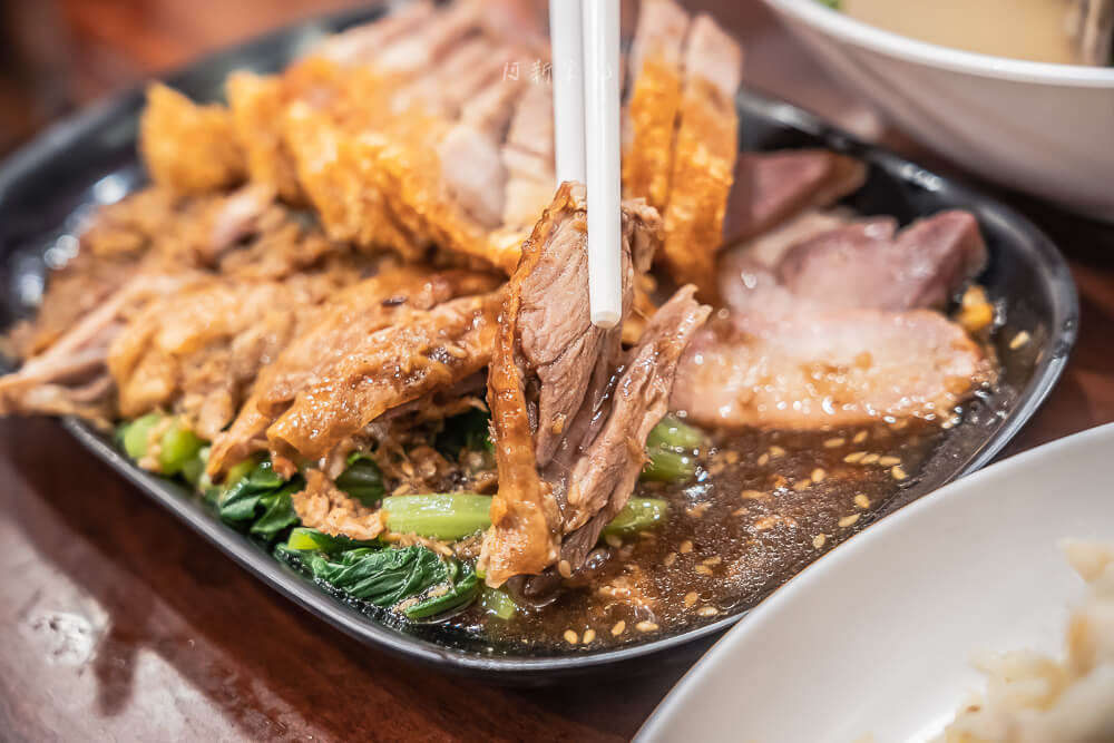 Bamee Kon Sae Lee | 曼谷近70年雲吞麵老店，連米其林都推薦！