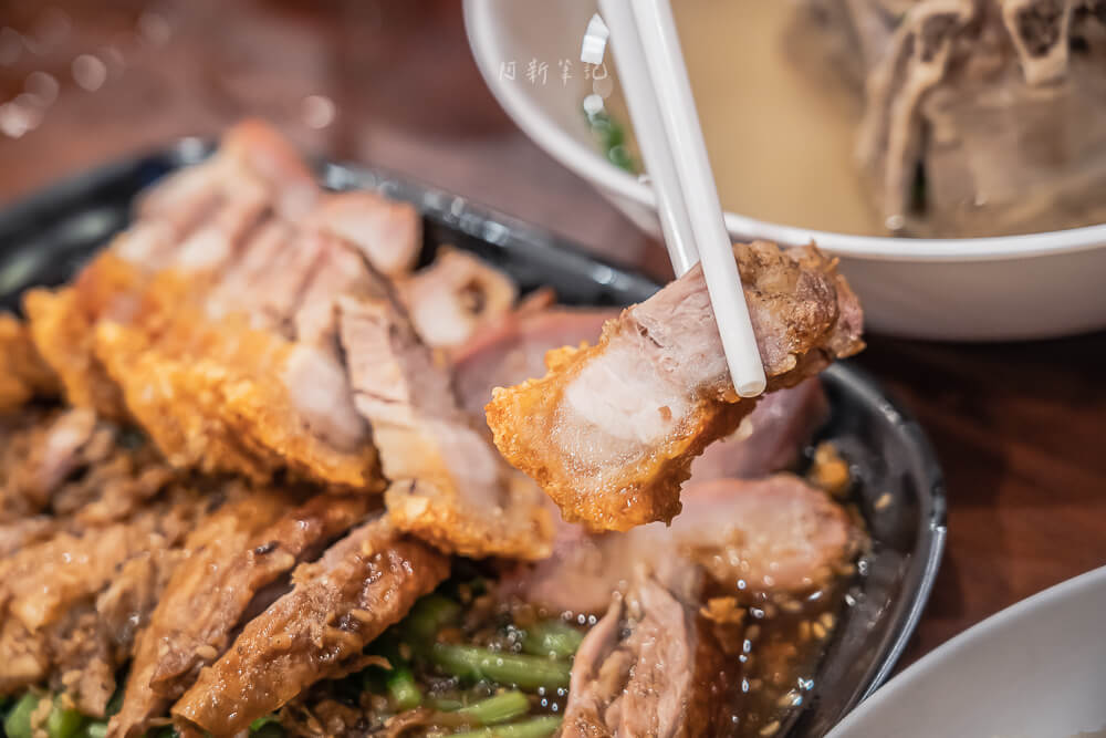 Bamee Kon Sae Lee | 曼谷近70年雲吞麵老店，連米其林都推薦！