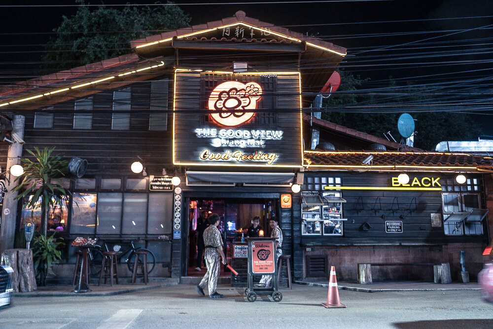 The Good View Bar & Restaurant｜清邁河畔餐廳，現場樂團超讚~
